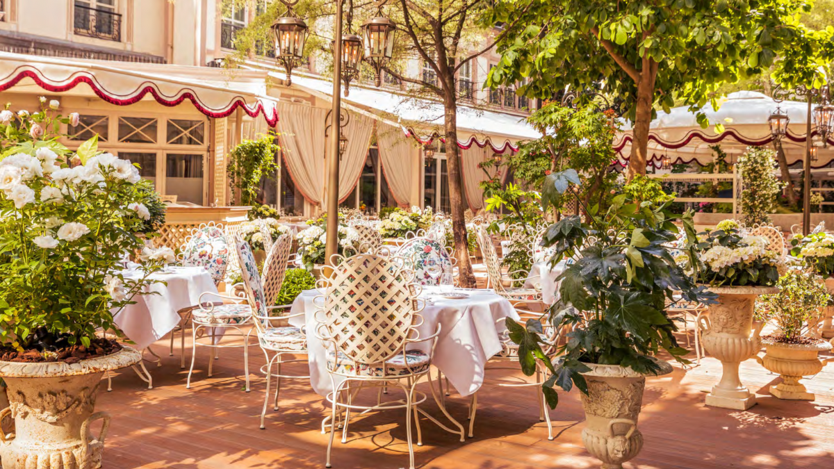 MAISON REVKA (EX MAISON RUSSE) OUVRE LES PORTES DE SON JARDIN D’ÉTÉ ...